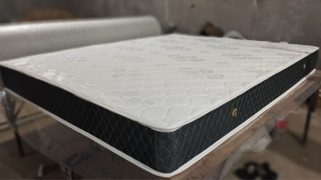 Matras anatom va ortoped