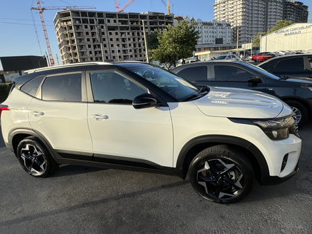 Kia seltos style 2023 black edition