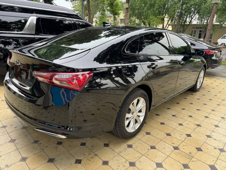Chevrolet Malibu XL