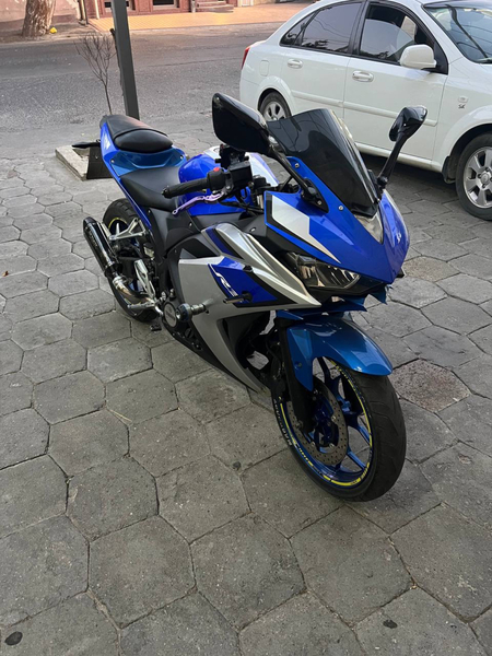 Yamaha R3 400 kub sportbike srochno