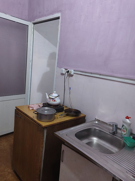 Срочно продам 1 комнатная квартира общежития 12000$