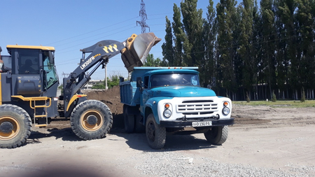 Клинец., Щебень., песок., блюда.,  земля., компот.,
