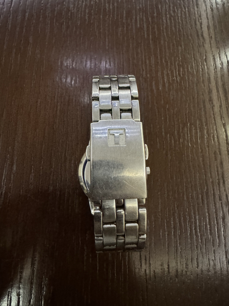 Tissot Shveytsarskiye kvars holati yaxshi