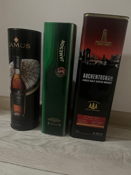 Металлические коробки от напитков