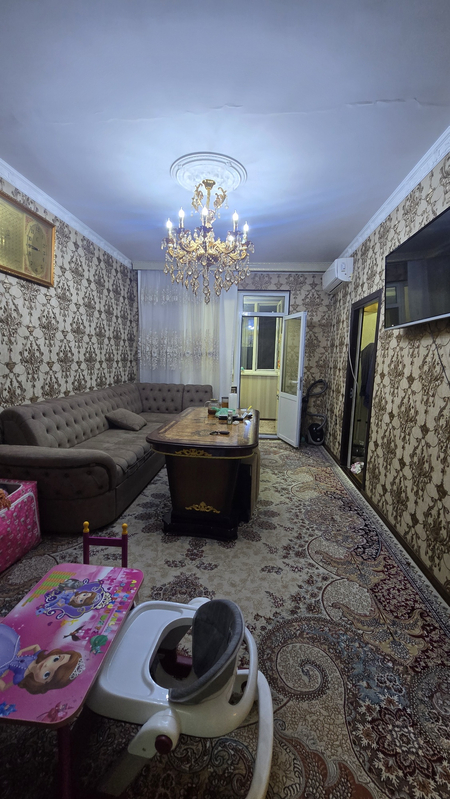 Продается квартира на Чиланзаре ц квартале 2/1/5 бал 1,5х3