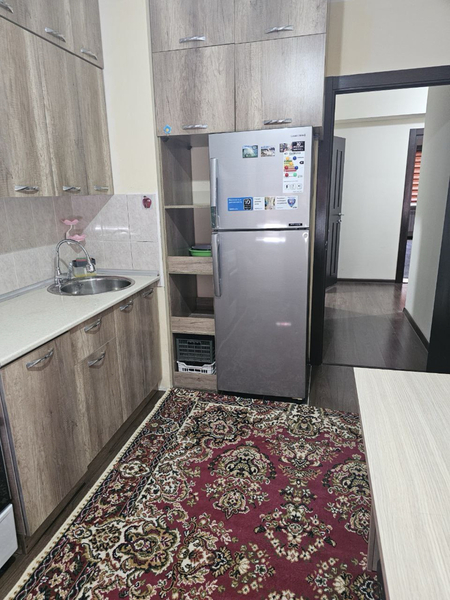 Yangihayot tumani 2 xona 3 etaj 7 etajli doʻm