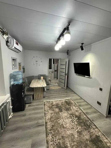 Чиланзар 15, 1в2/5/5 кирпич 42м2 балкон 2х6 ориентир Жуковская больниц