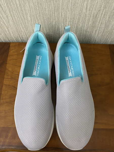 Спортивные оригинальные кроссовки Skechers