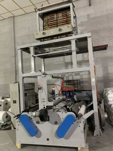 2 ta shnekli extruder sotiladi