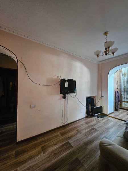 Буюк ипак йули 2/2/5 кирпич 42м² раздельная планировка