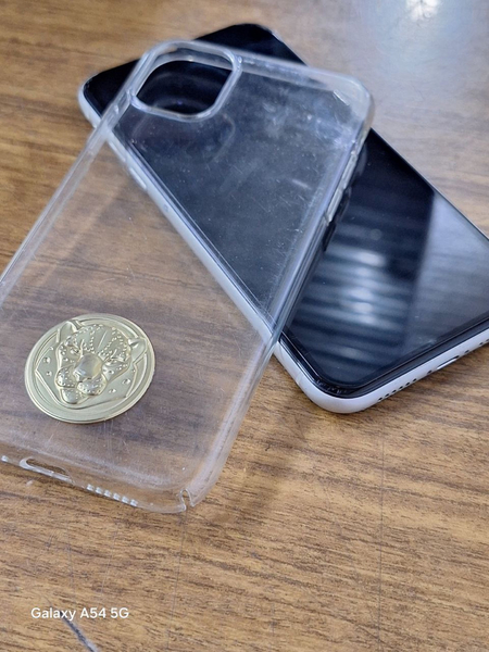 Iphone 11 128 gb li zor 82% zaryadi bemalol yetadi