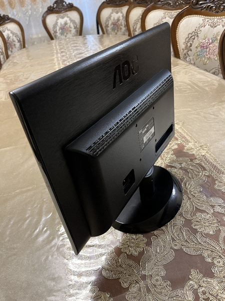 Монитор AOC (диагональ 19)