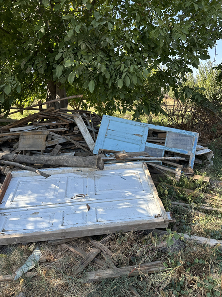 Чёрни тахталар сотилади