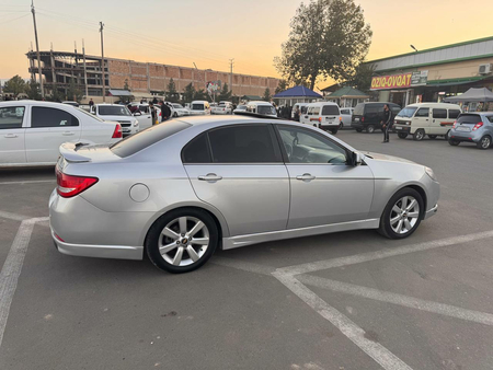 Epika 2011 yil avtomat metan gaz 4 xarajati yuq