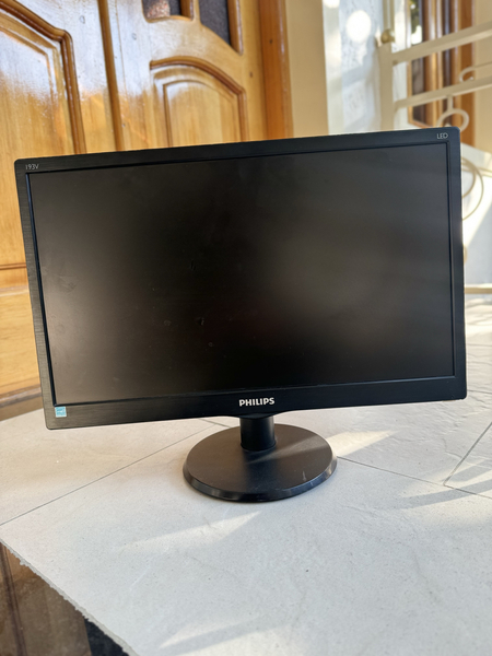 Monitor 19 dyum Philips