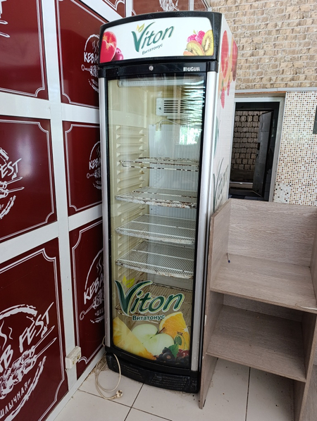 Ветринный холодильник