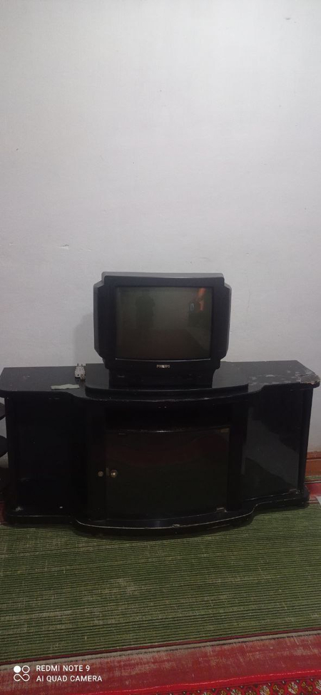 divan   buffet  tremo prehoshka pastafka    televizor