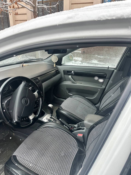 Продается lacetti gentra