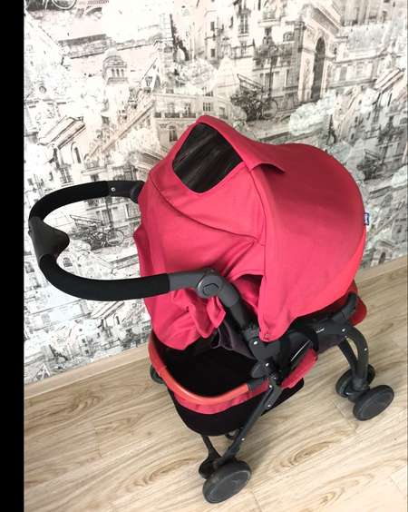Продаётся детская коляска CHICCO