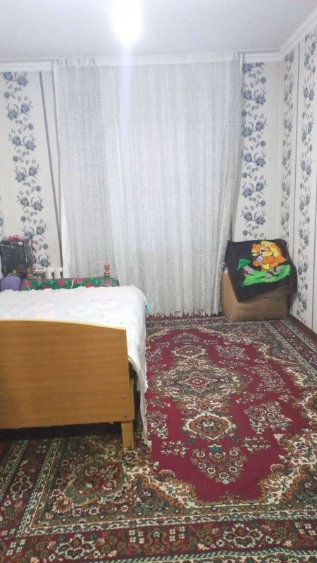 Продается двух комнатная  квартира