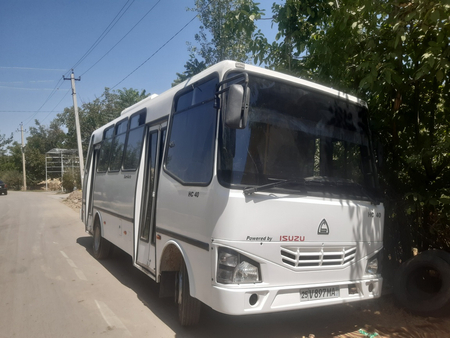 Isuzu avtobus sotiladi hamma joyi soz