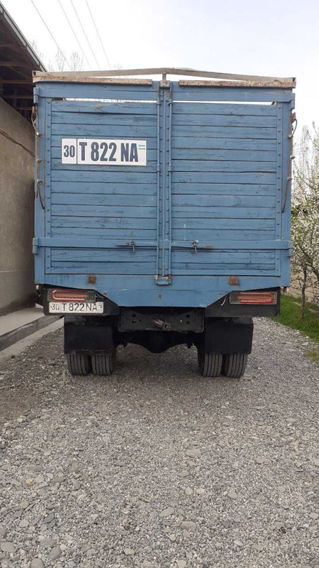 Zil 130 sotiladi