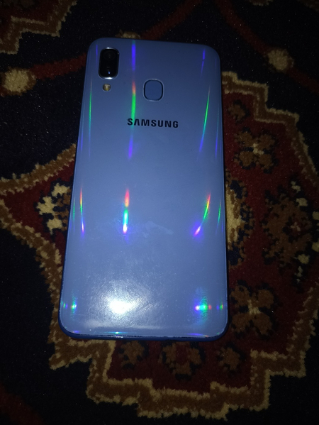 Samsung a40 64Gb