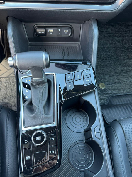 Kia Sportage Premium 2023 
(Без люка)