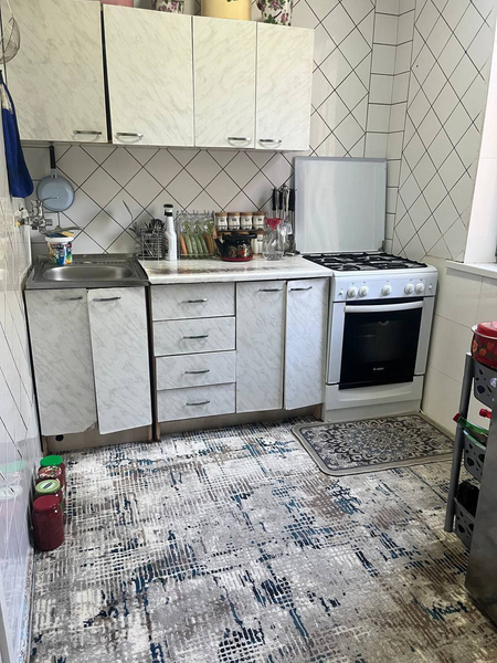 На 12 квартале Чиланзарского района продается квартира. 3/4/4