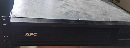 ИБП марки APC Smart-UPS 2200VA (SMT2200RMI2U) RM 2U LCD  (б/у)