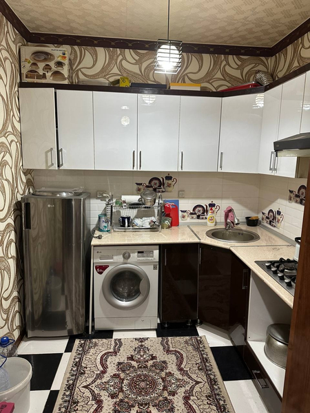 Chilonzor 19 kv 3 xonali xamma sharoitlar bor 500$ oilaga srochni