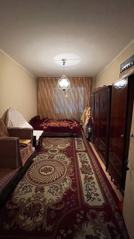 Срочно Продаётся 3 комнатная квартира балкон  1.5х6 Юнусабад-11 кварта
