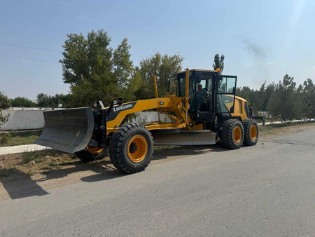 Грейдер 4180, б/у, в отличном состоянии