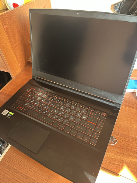Msi gf63 core 5 holati ideal ustdagi paketi ham olinmagan