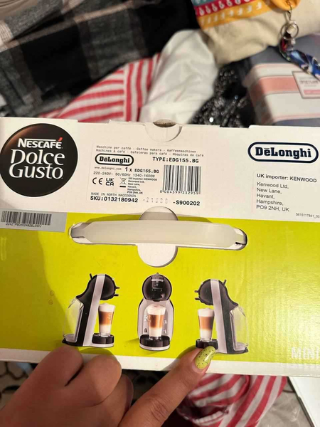 Продам Капсульную кофе машину DeLonghi