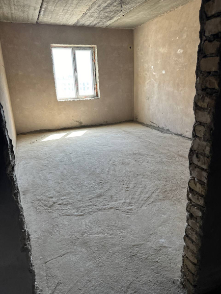 2 Xonali karopka uyimizni taklif qlamiz uy Shaxar markaziga joylashgan