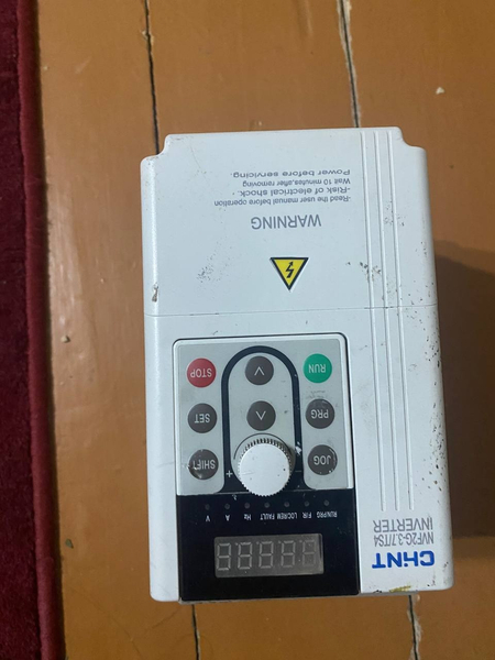 Inverter CHNT NVF2G-3.7/TS4