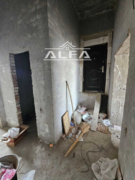 3 xonali 90m² 1-qavat sotiladi.