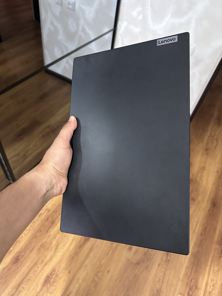 Lenovo 8GB / 256 SSD holati yangi