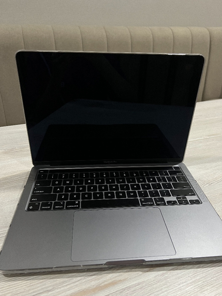 Продается MacBook Pro 13 m2