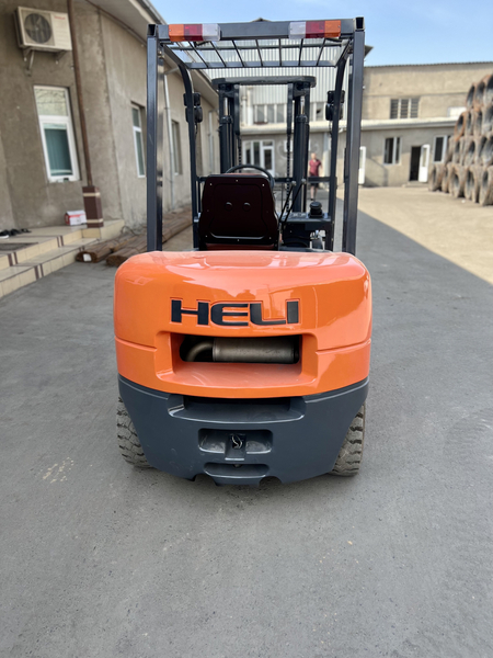 Продается погрузчик HELI БЕНЗИНОВЫЙ