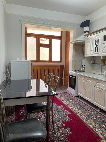 Shahar markazida 2honali uy sotiladi.В центре продаётся 2хком квартира