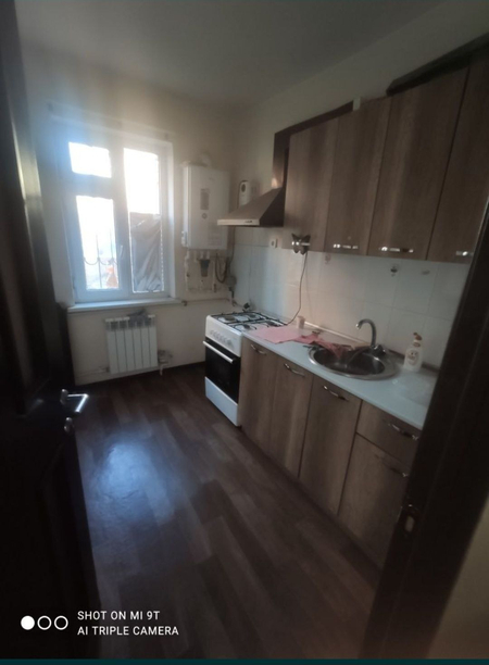 Prodaja Sergili3 bekat 2 xona Srochna