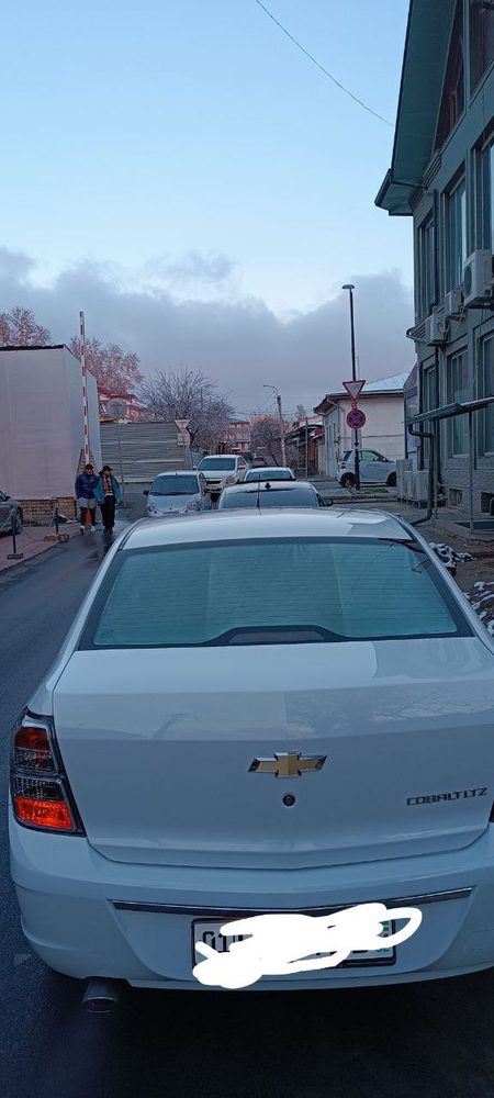 Продается Кобальт 2018 года. Коробка автомат, 4 я позиция.