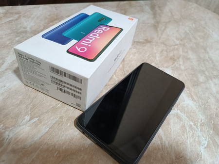 Продаётся телефон REDMI 9