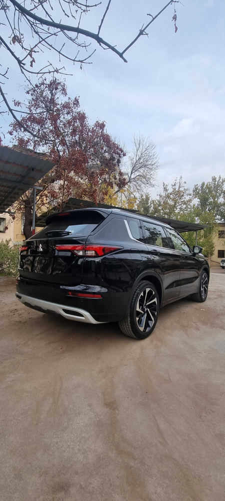 Mitsubishi Outlander, 2023