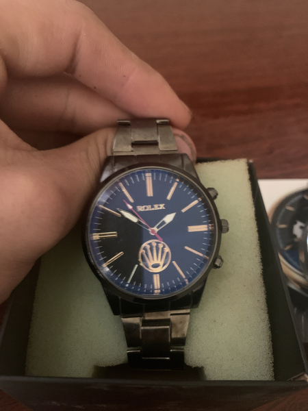 Rolex qol soati sotiladi narxni kelishamz