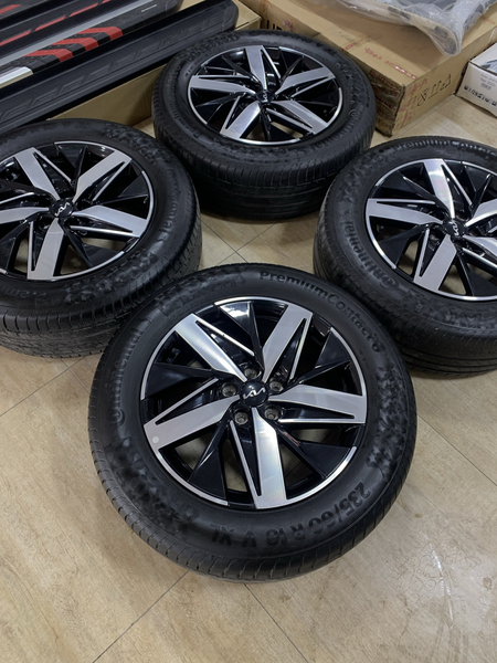 Kia Sorento R18 diska baloni bilan