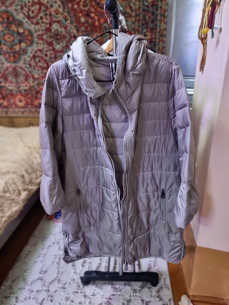 Продам куртки женские