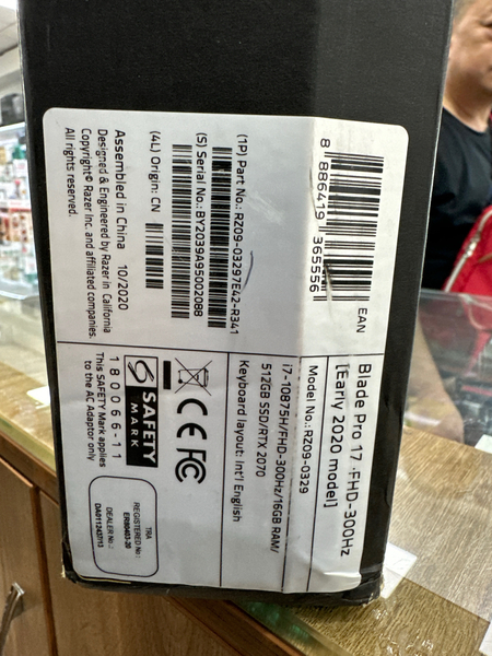 Razer blede pro 17 inch в новом состоянии